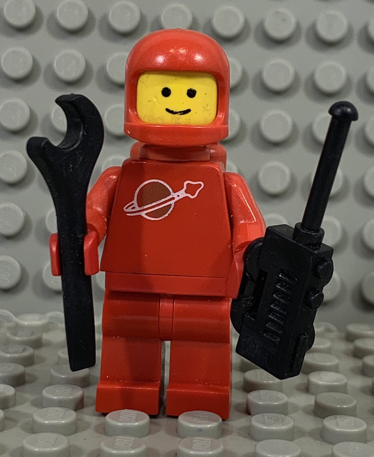 Lego Classic Spaceman Minifigure Original Red Vintage Space Astronaut ...