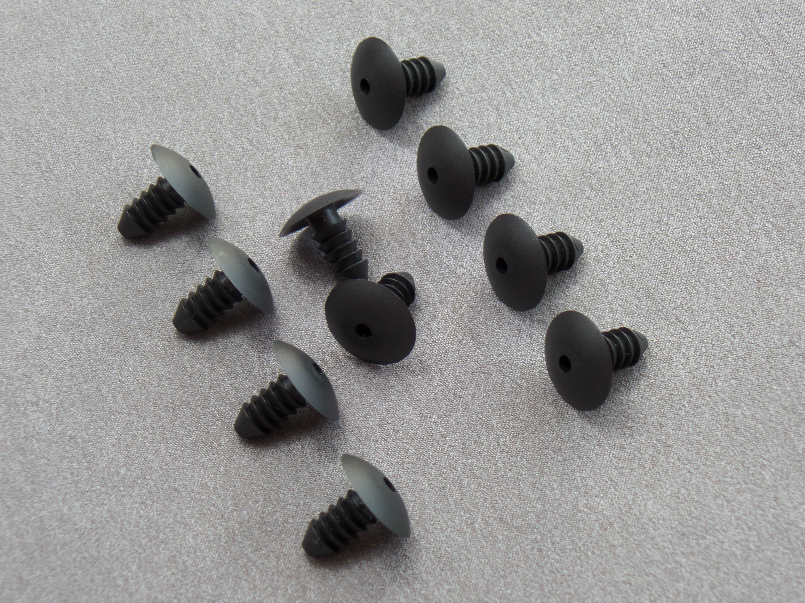 10x Stopfen Motorraum universal Clips für Volvo V90 S90 C70 S70 V70 ...