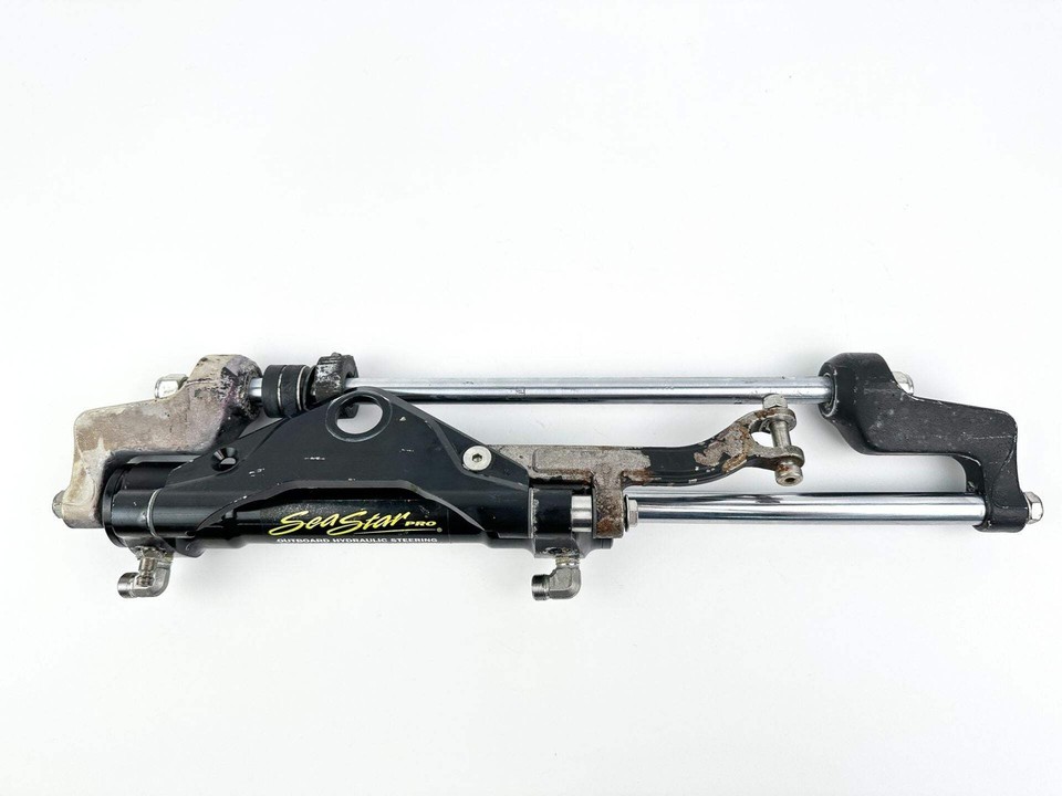 SeaStar Pro Outboard Hydraulic Steering Cylinder Front Mount Assembly ...