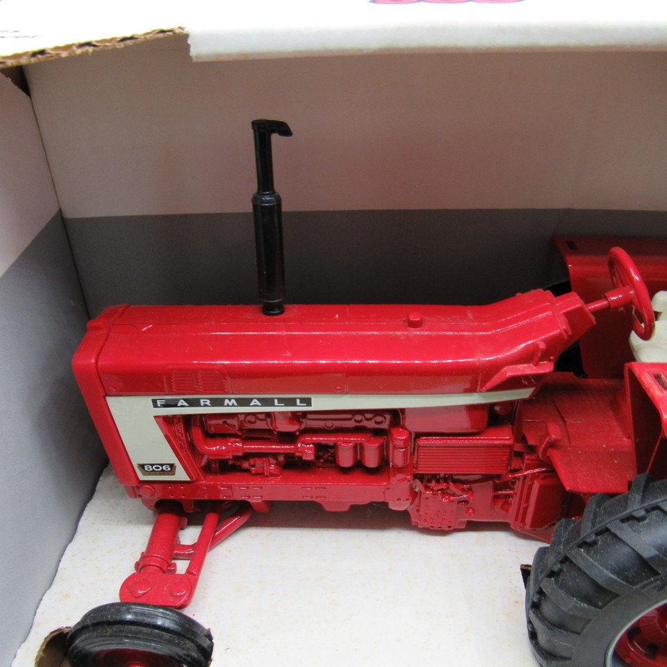Ertl - 1/16 FARMALL 806 - Case Tractor - # 4406 - New in box | eBay