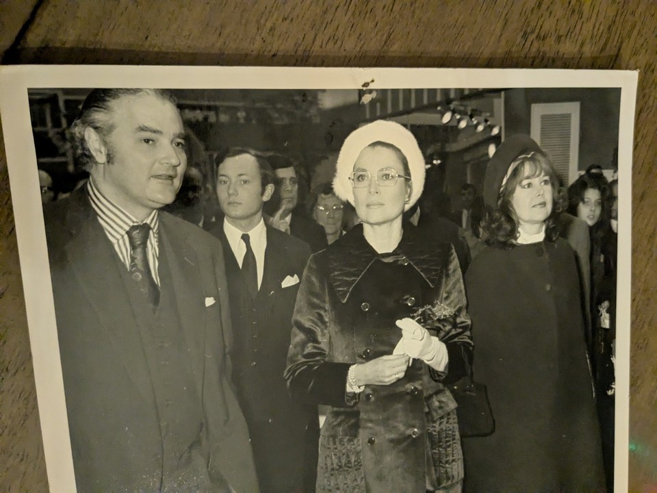 Princess Grace Of Monaco Wearing Olive-Green Coat @London Visit 1971 ...