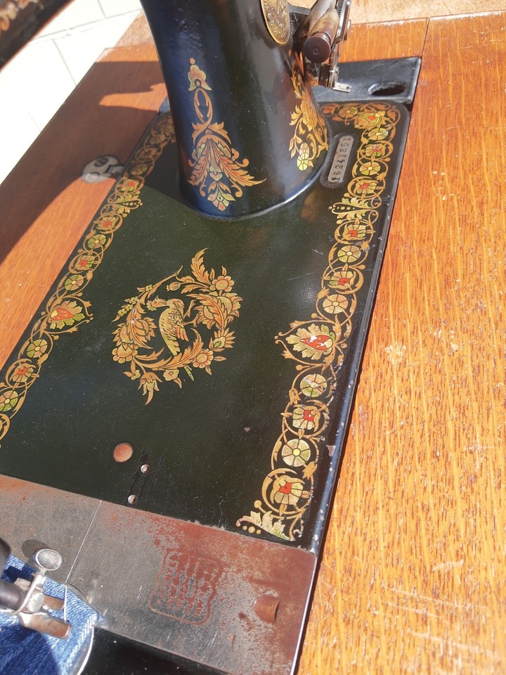 Antique 1899 Singer Treadle 7 Drawer Sewing Machine, Pheasant Decals ...