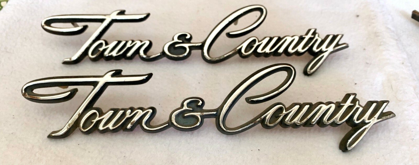 1972-73 CHRYSLER TOWN & COUNTRY EMBLEMS SET #3345736 | eBay