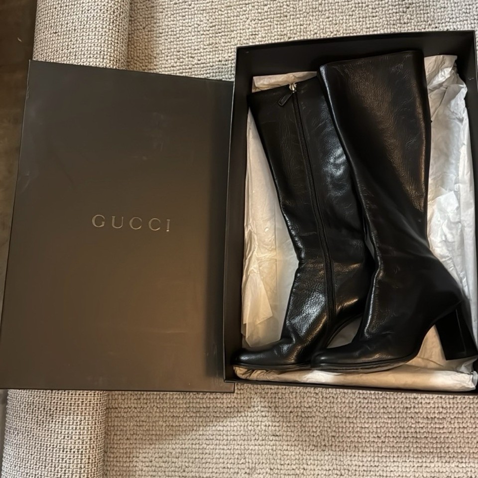 1999 Vintage Gucci Tom Ford Black Leather Logo Knee High Boots Size 36. ...