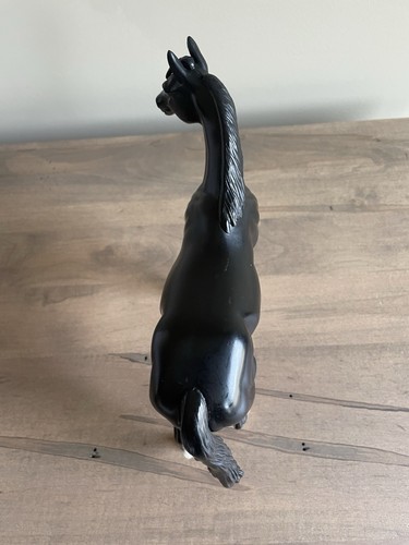 Retired Classic Breyer Horse #935 Black Best in Show Thoroughbred ...