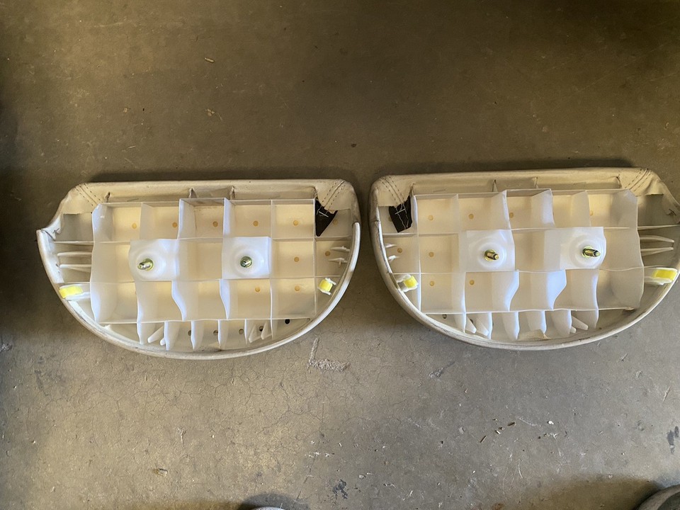 02-10 LEXUS SC430 REAR LEFT & RIGHT SEAT LEATHER HEADREST HEAD REST ...