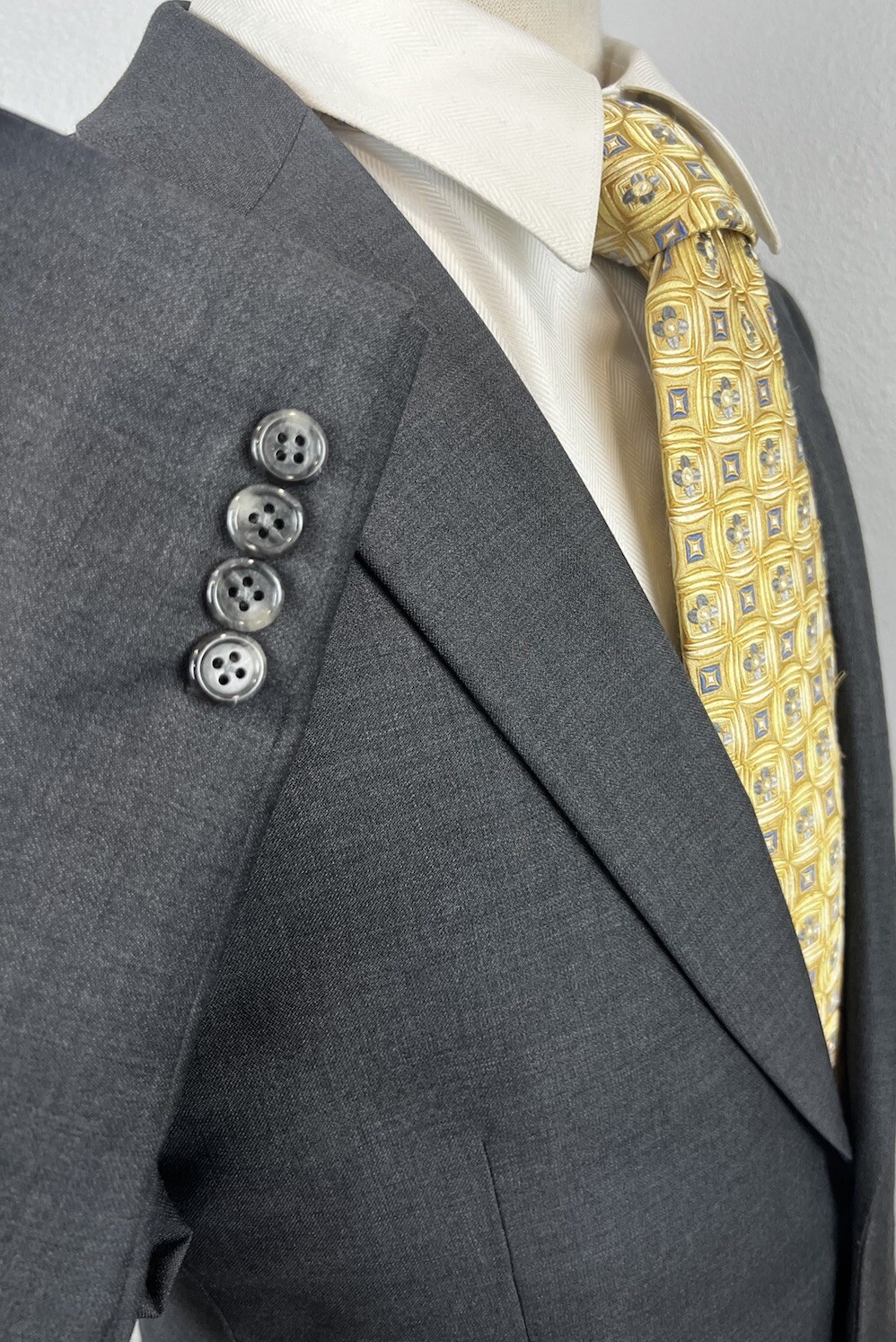 JOS A BANK Signature Men’s Charcoal Sharkskin Wool Suit Size 41 R Pants ...