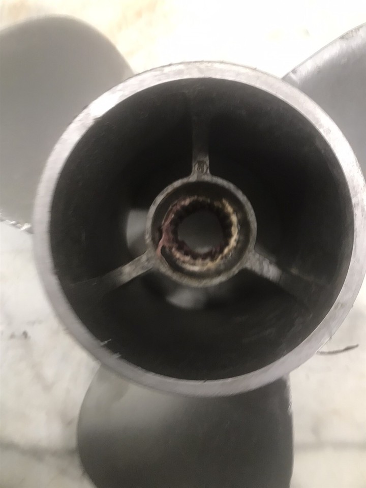 96 MerCruiser Bravo 3 Three boat props propellers set 48-823667 3326 26 ...