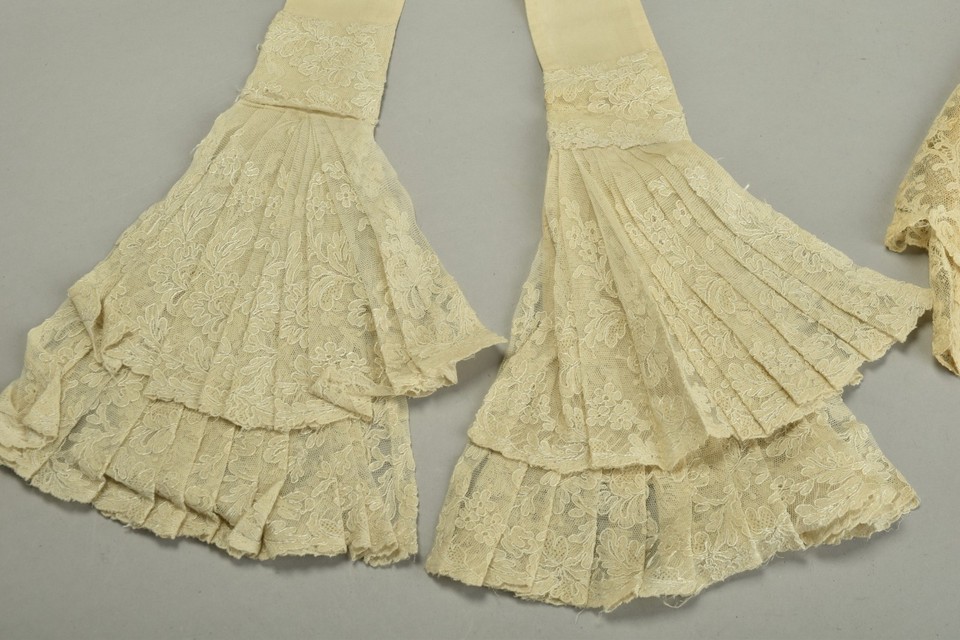 Scottish Nobleman's Named Victorian Lace Highland Dress Jabots & Cuff ...