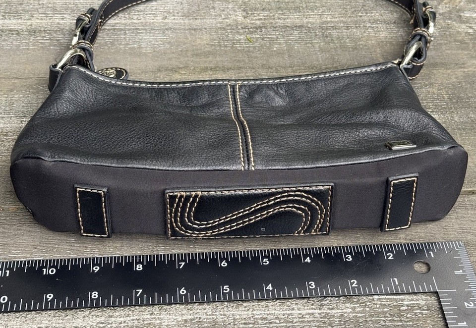 The Sak Black Pebbled Y2K Small Purse Shoulder Carry Zip Up Hand Bag | eBay