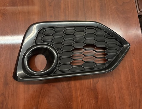 Genuine OEM Honda Civic 2017-2019 Garnish, Right Front Bumper Side ...