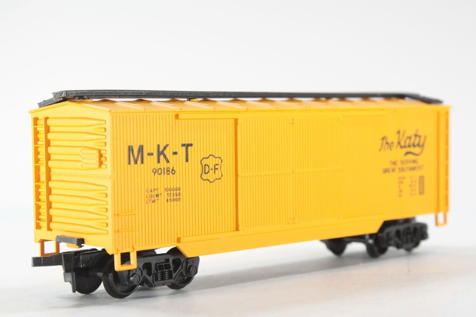 HO IHC MKT 40ft Double-Slide Door Wood Boxcar #90186 Excellent OB | eBay