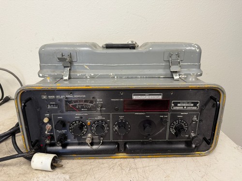 Vintage HP Signal Generator 8640B - Opt. 323 / AN/USM 323, In Metal ...