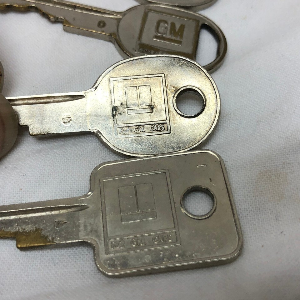 7 Vintage Keys GM Car | eBay