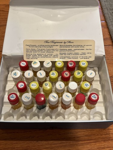 Avon Sample Display Case Perfume Cologne 26 Vintage Mini Bottles ...