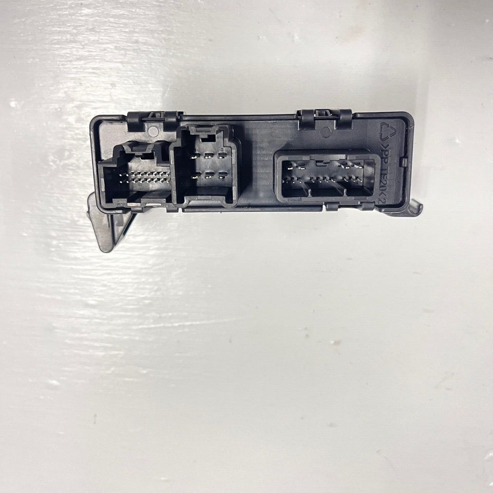 2016-2019 BUICK ENVISION ENCLAVE CADILLAC ESCALADE CONTROL MODULE OEM ...