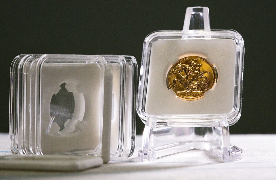 10x Sovereign, Britannia Coin Display Capsule (Better than Lighthouse ...