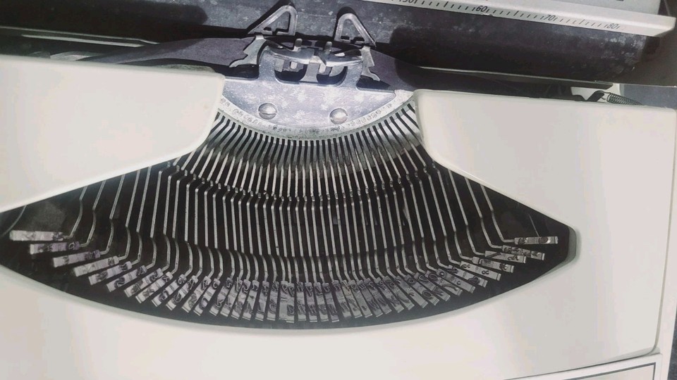 Smith Corona Pride Line Rare Cursive Font Zephyr Deluxe England ...