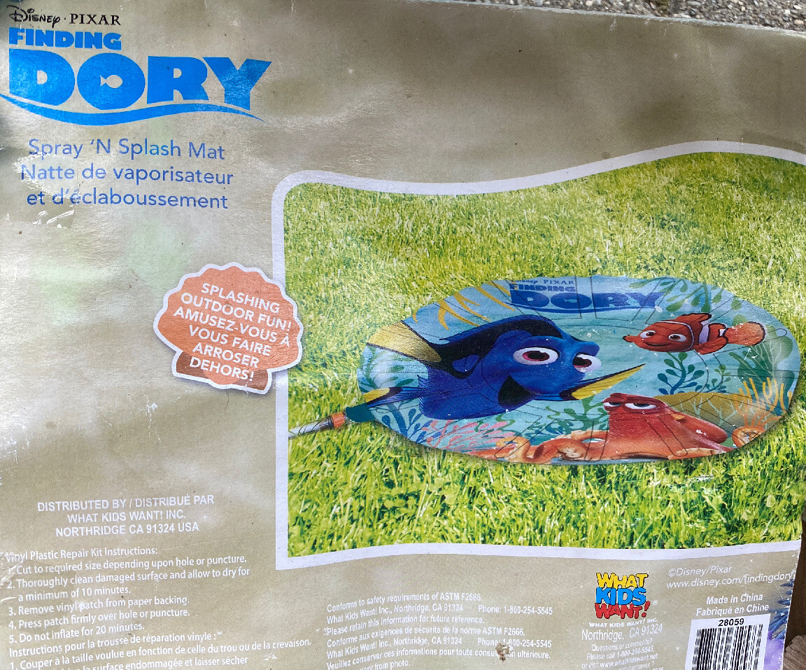 Disney Finding Dory Spray 'n Splash mat 35" Sprinkler Summer water Toy ...