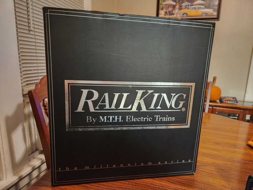 limited Production MTH O gauge millennium GG 1 locomotive and Five car ...