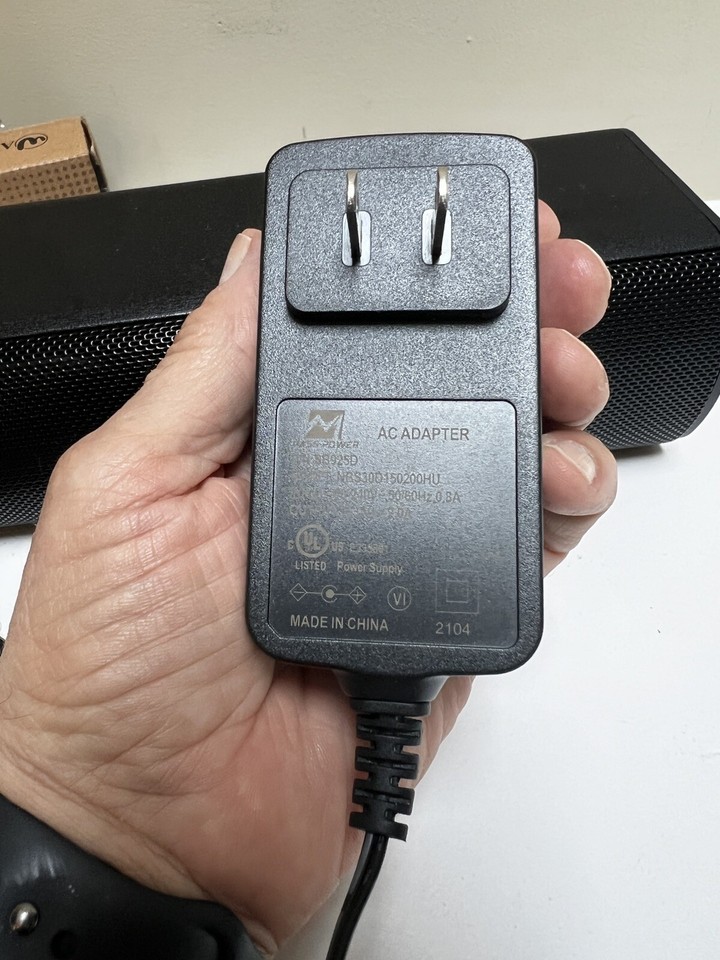 SAKOBS 3D TV 16” Sound Bar 30W Drivers Remote, AC Adapter, Mounting ...