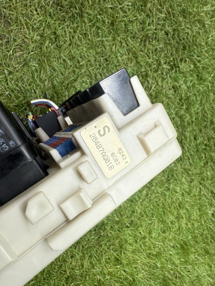 2005 2006 Infiniti G35 Coupe MANUAL IPDM FUSE RELAY BOX UNDER HOOD | eBay