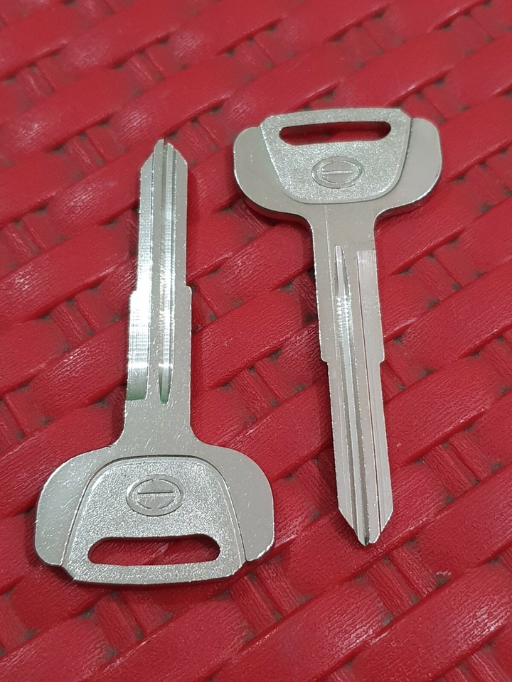 2005-2020 HINO 145 165 185 238 258 268 308 338 358 Key Blank Set ...