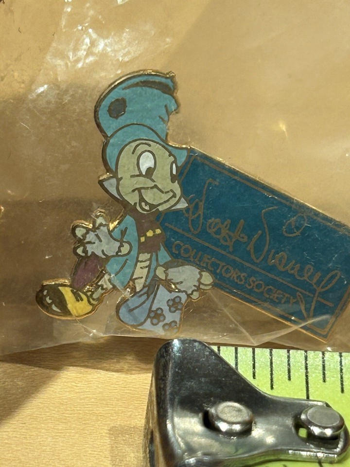 Walt Disney Jiminy Cricket Collectors Society 2003 Lapel Pin New In ...