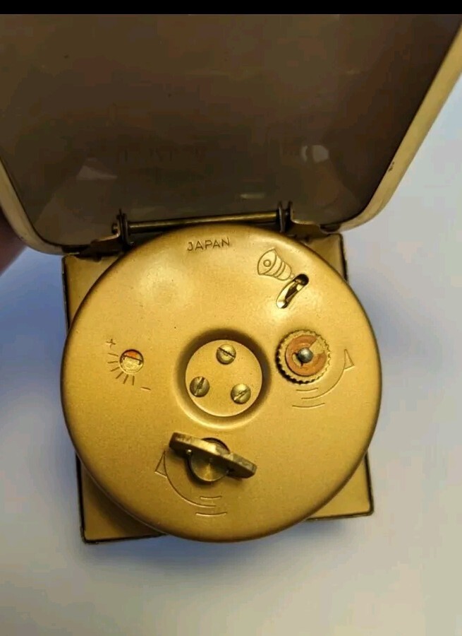 Vintage Clamshell Linden Travel Alarm Clock Working Hands Glow In The ...