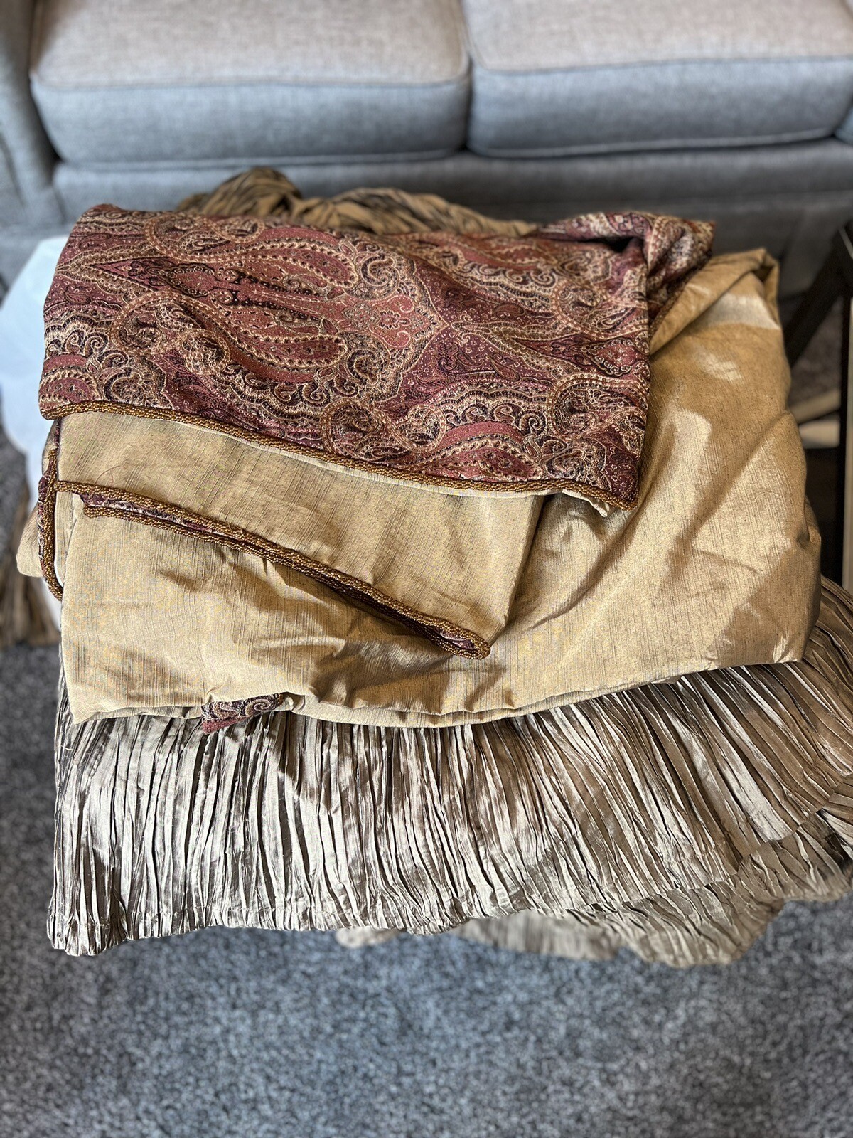 MARGE CARSON KING BEDDING PACKAGE w/ AUSTIN HORN PLEATED SILK BEDSKIRT ...