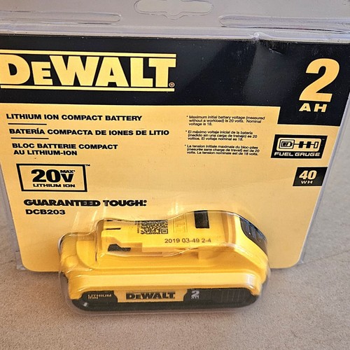 NEW - DeWalt Lithium Ion Compact Battery 2AH 20V DCB203 | eBay