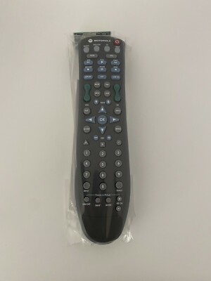 Motorola DRC800 4 in 1 Universal Remote Control with Batteries and ...