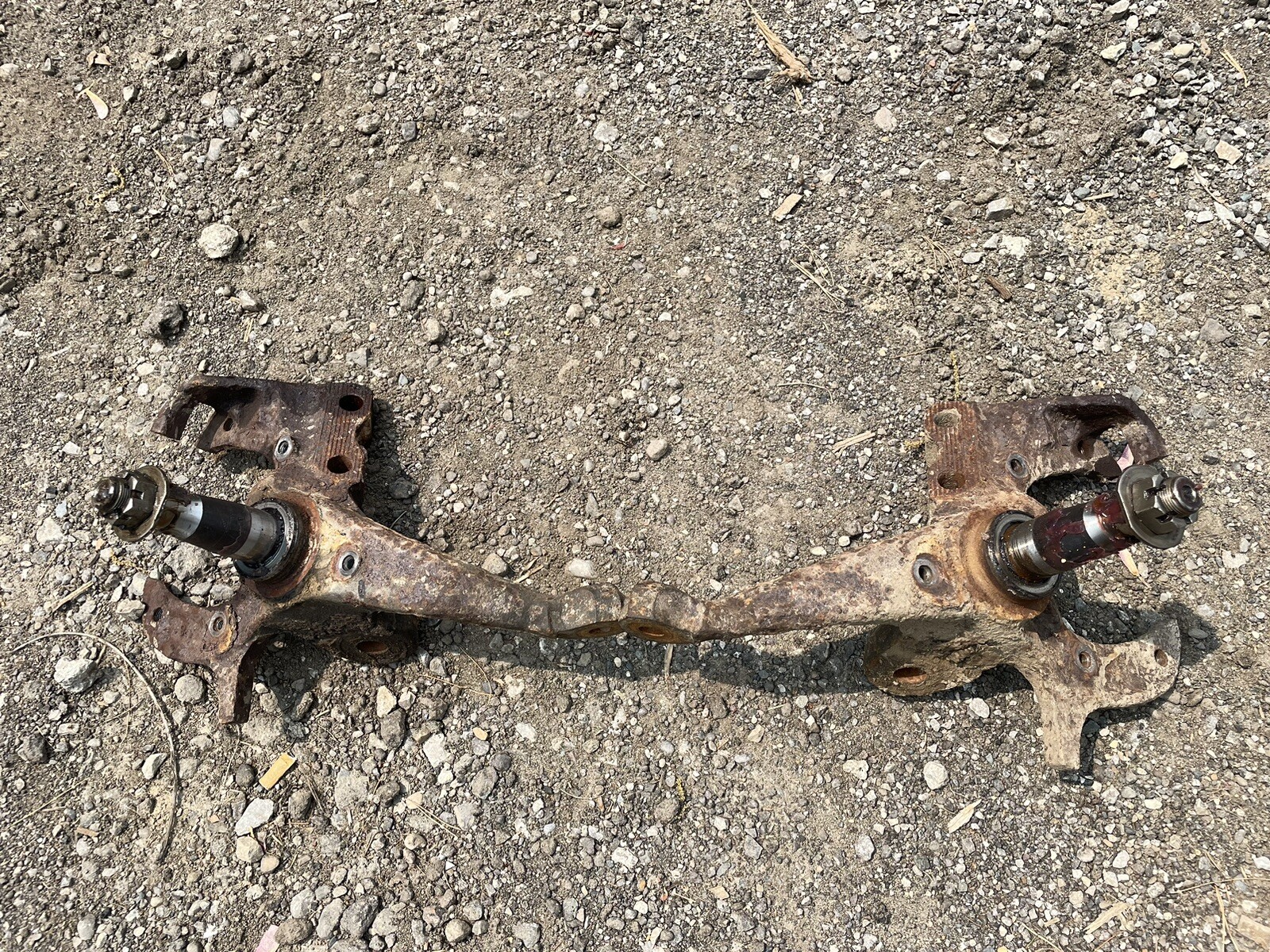 82-92 Camaro Firebird Trans Am FRONT SPINDLES KNUCKLE DRIVER AND ...