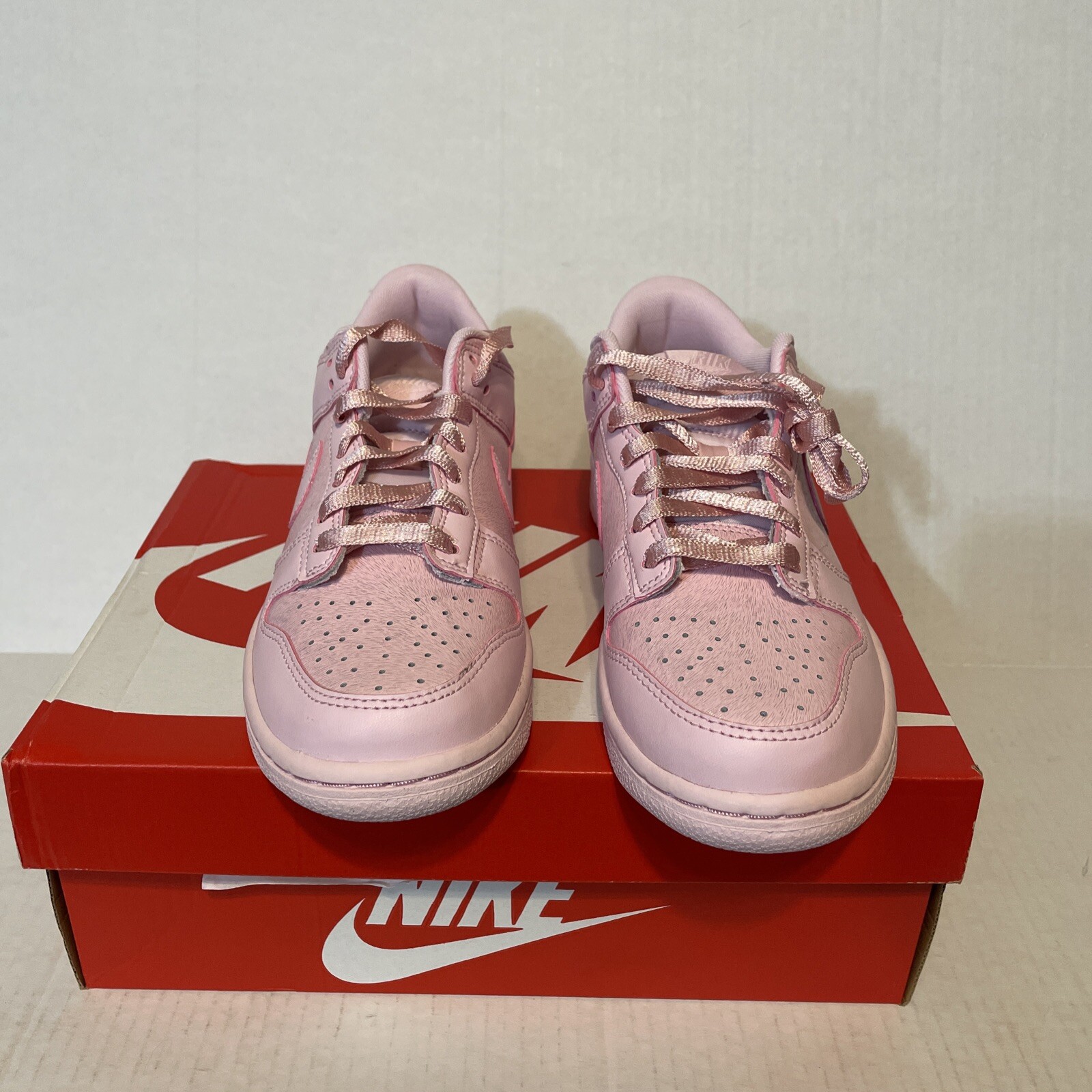 New Nike Dunk BUBBLE GUM PINK Low Shoes DS Athletic Sneaker 5.5Y NEW ...