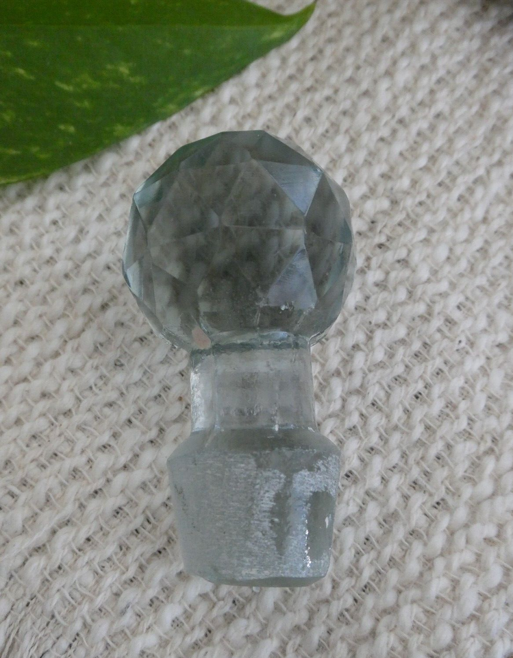 Vintage Crystal Glass Bottle Decanter Stopper Perfume Bottle Topper ...