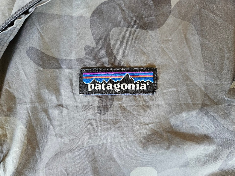 Patagonia Light & Variable Mens Hooded Camo Jacket L RARE | eBay UK