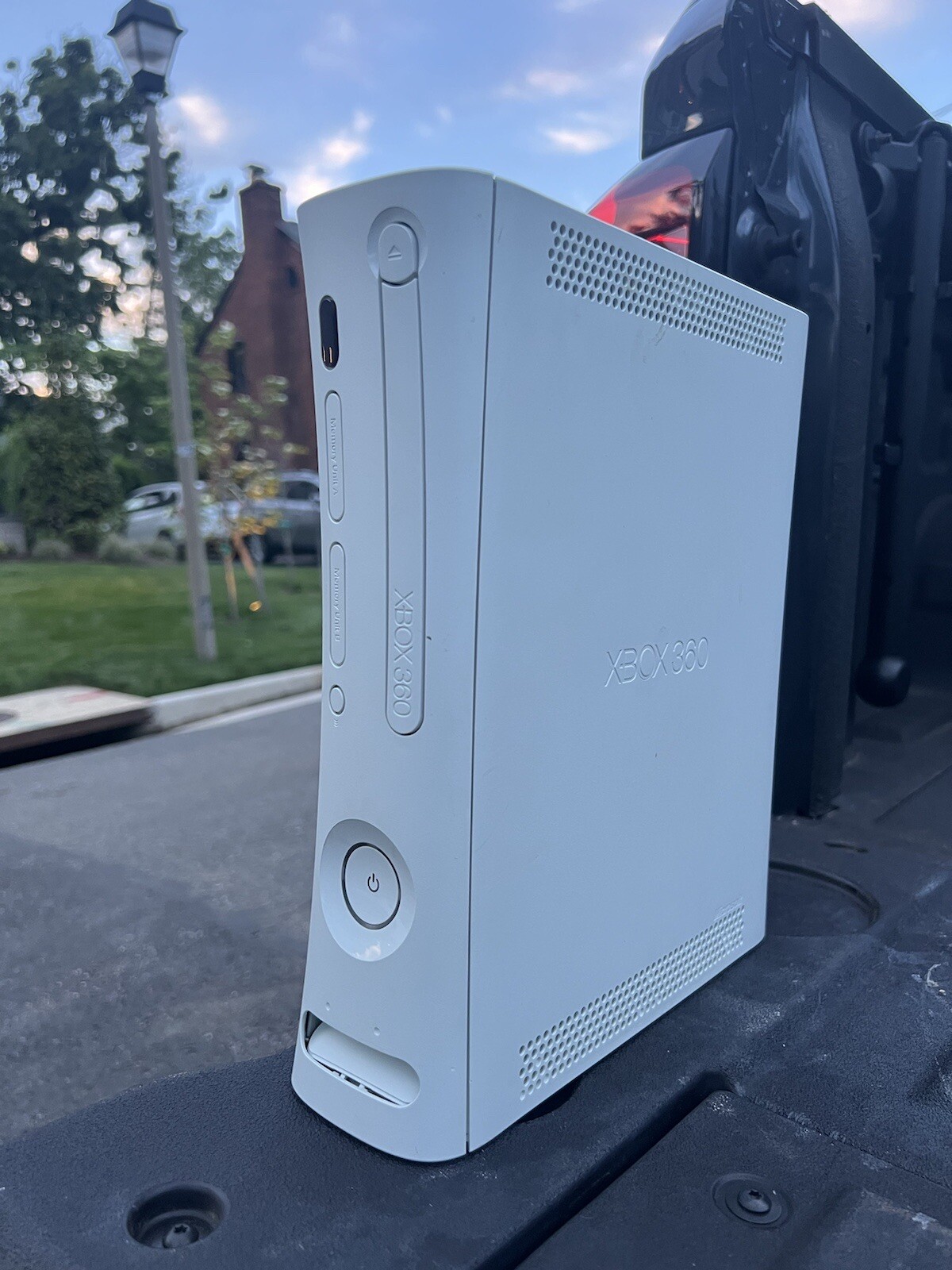 Microsoft Xbox 360 Slim White Console 630125913383 | eBay