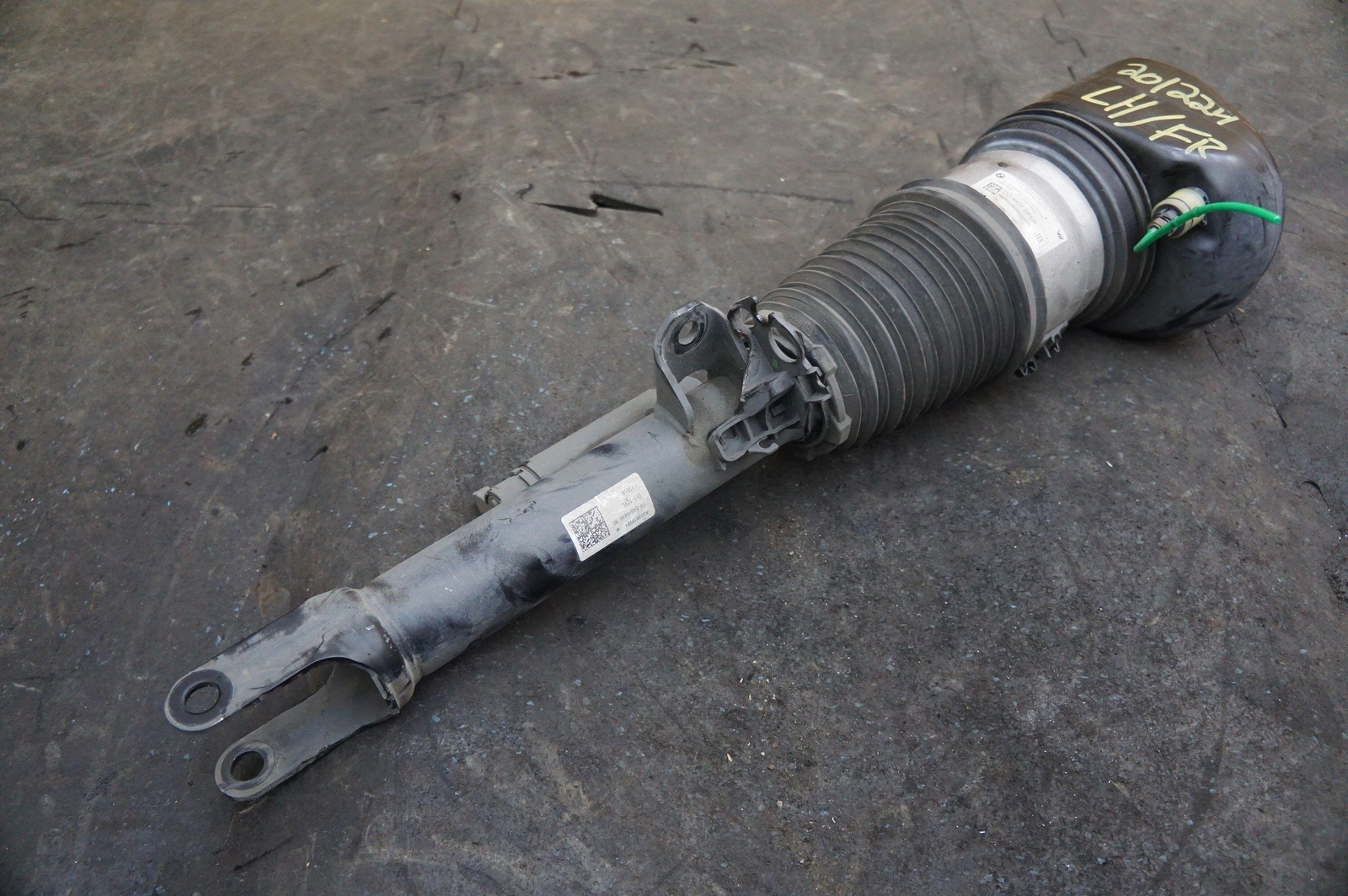 Front Left Driver Side Air Ride Shock Spring Strut Rwd 37106877555 Bmw ...