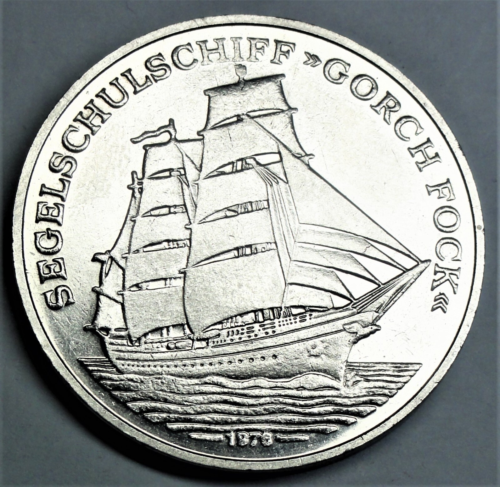 'Seefahrt ist Not' Medaille 1976 - SEGELSCHULSCHIFF GORCH FOCK - st/unc ...