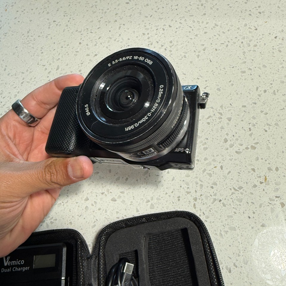 Sony Alpha NEX-5R Mirrorless Camera Lens Kit 16-50mm Black | eBay