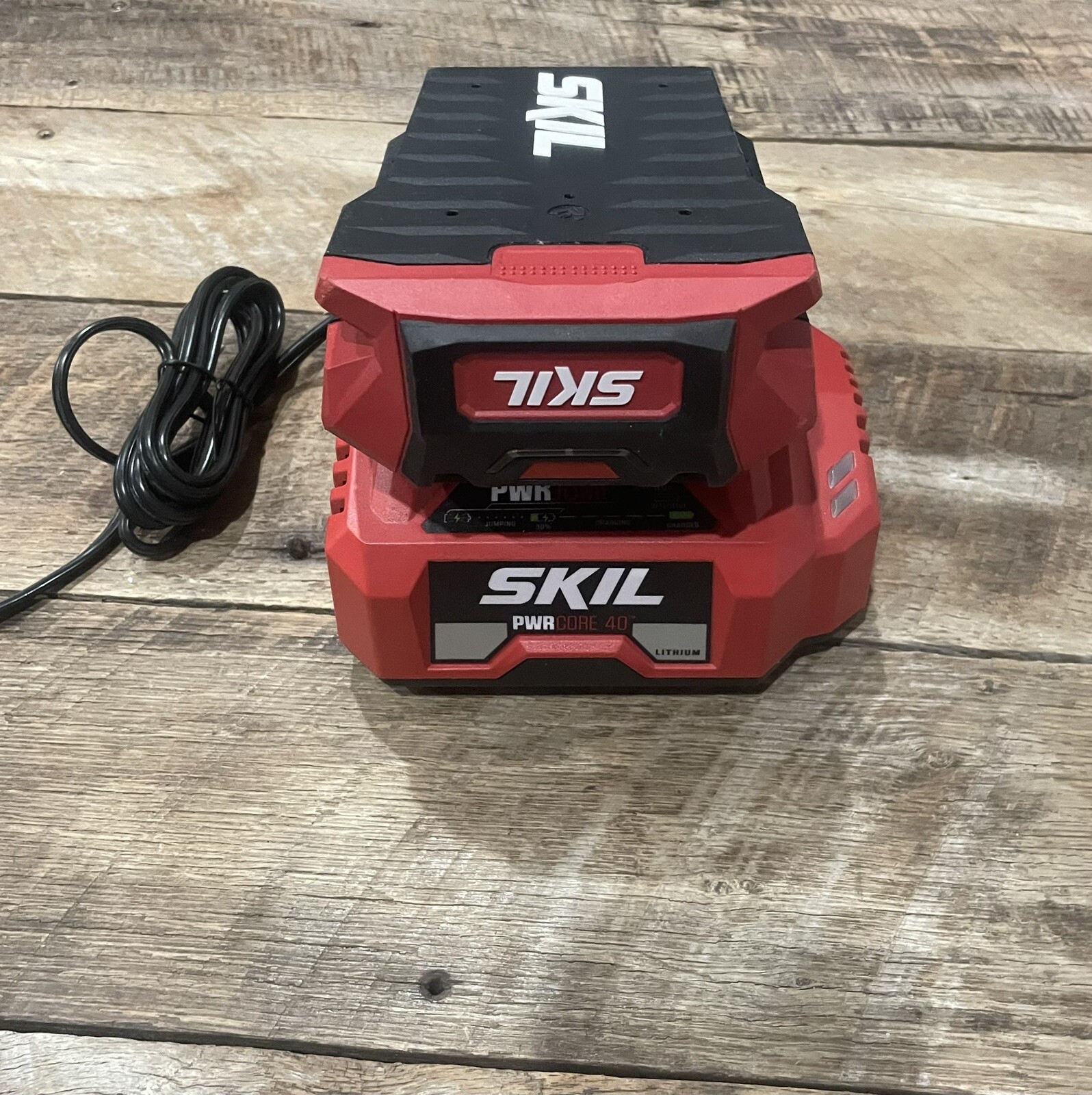 SKIL PWRCORE 40V 2.5Ah Lithium-ion Battery BY8705-00 & 40 Volt Charger ...