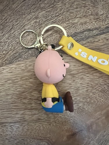 Peanuts Charlie Brown Keychain With Snoopy Charm - Key ring Holder | eBay