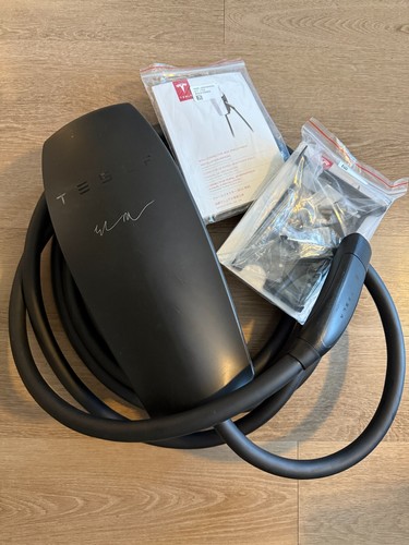 TESLA WALL CONNECTOR CHARGER GEN2 1050067-01-H 80A Elon Musk Signature ...