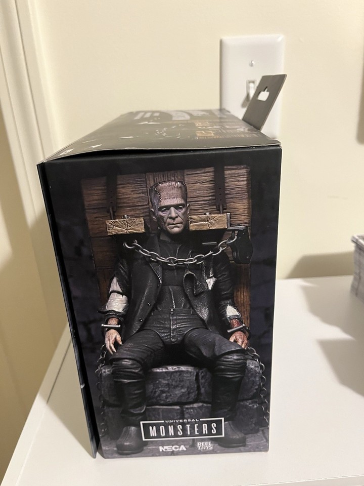 NECA The Bride Of Frankenstein Ultimate Frankenstein Monster With Chair ...