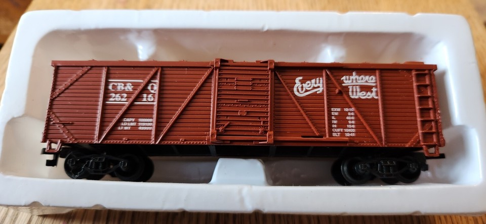 Life-Like HO scale train car. CB & Q Box Car. New in BOX. | eBay
