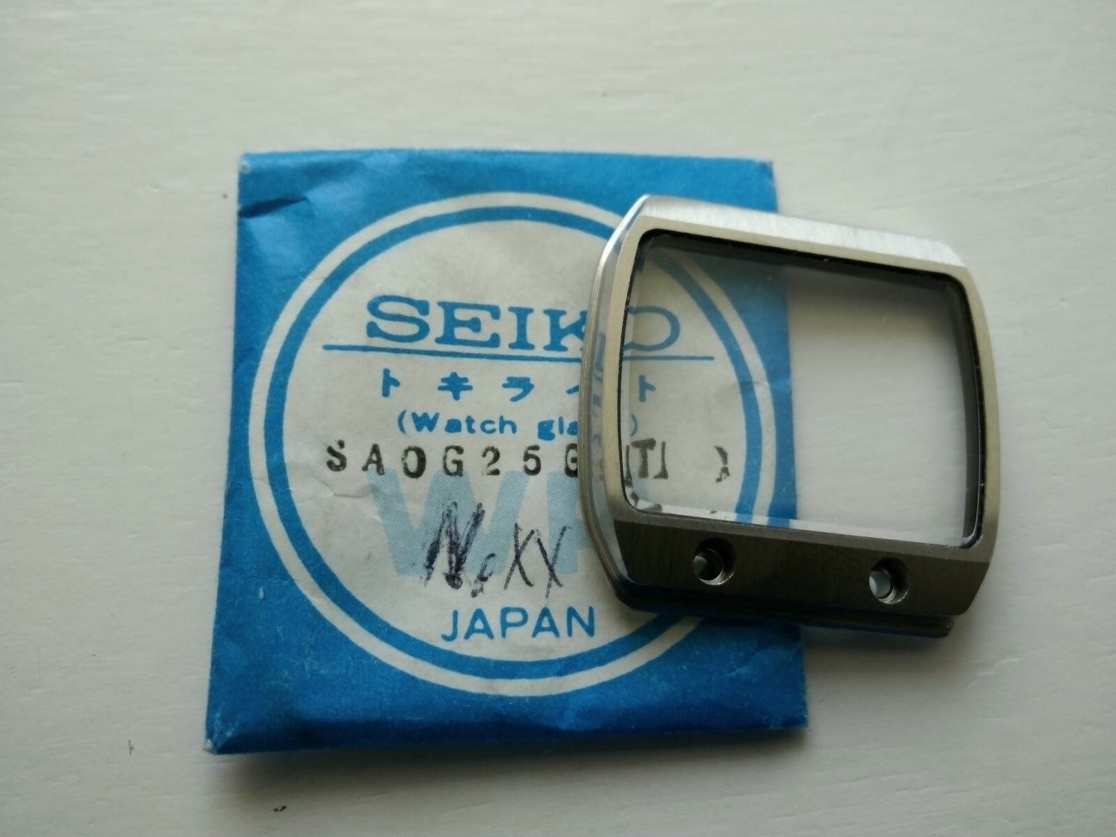 Genuine NOS Seiko Watch Crystals - Various shapes & sizes 18 of 23 | eBay