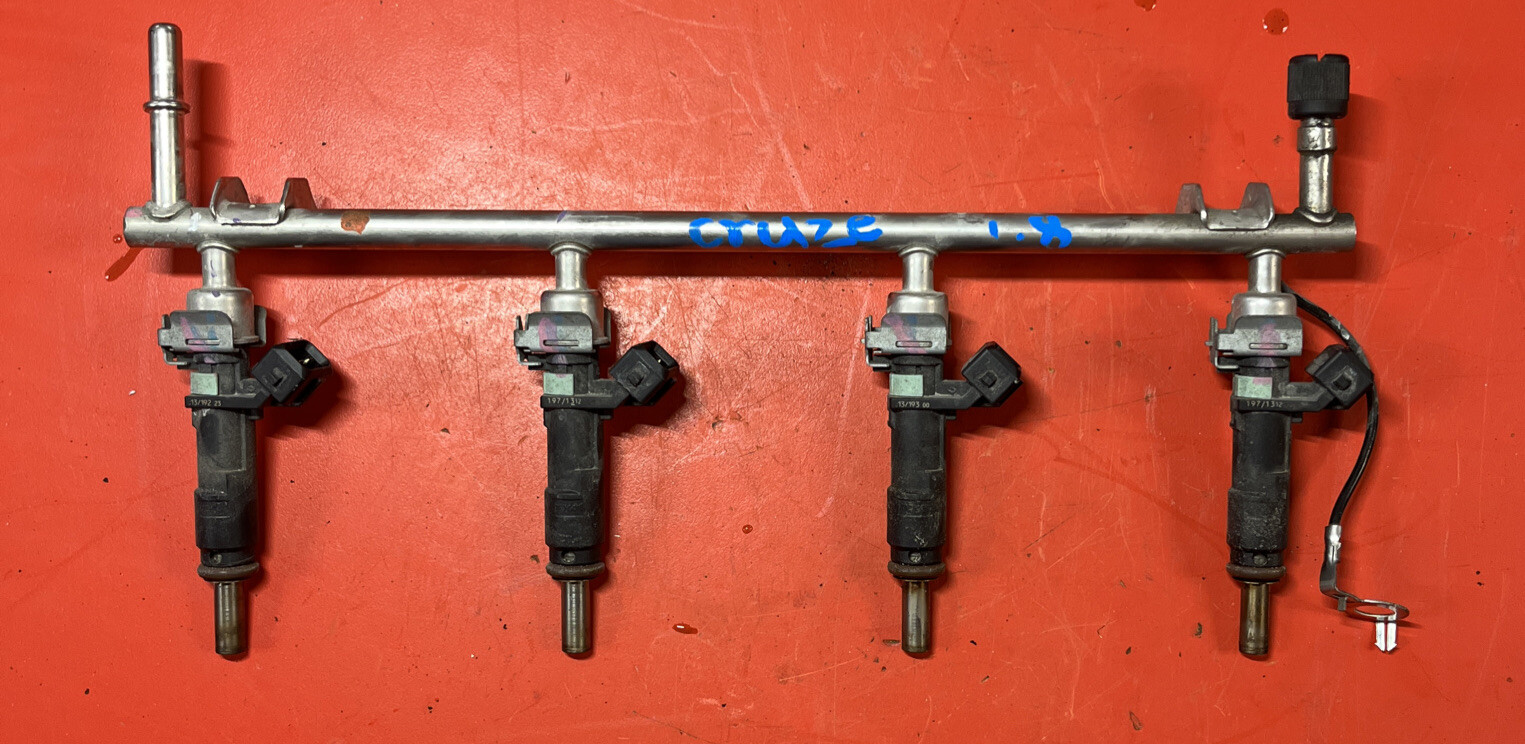 2014 CHEVY CRUZE Fuel Injection Rail 1.8l | eBay