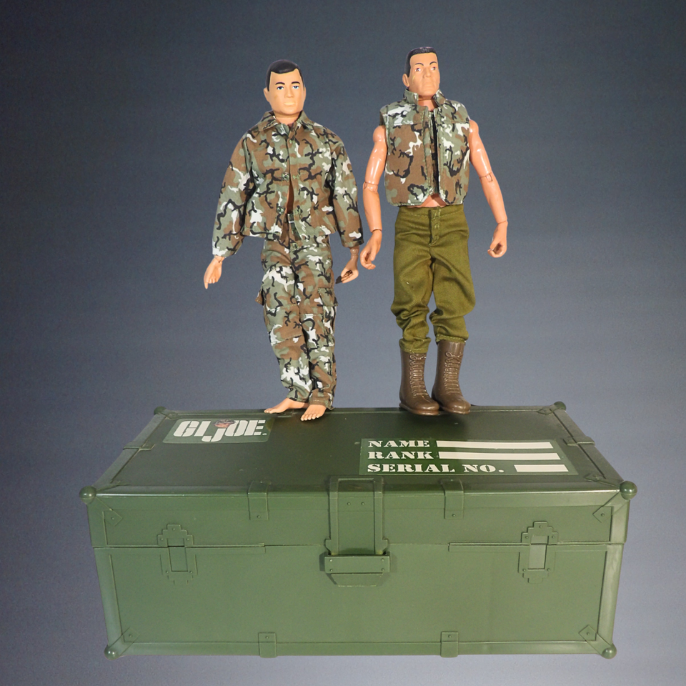 VINTAGE 1990'S GI JOE ACTION FIGURE 12" DOLLS-FOOT LOCKER+ACCESSORIES ...