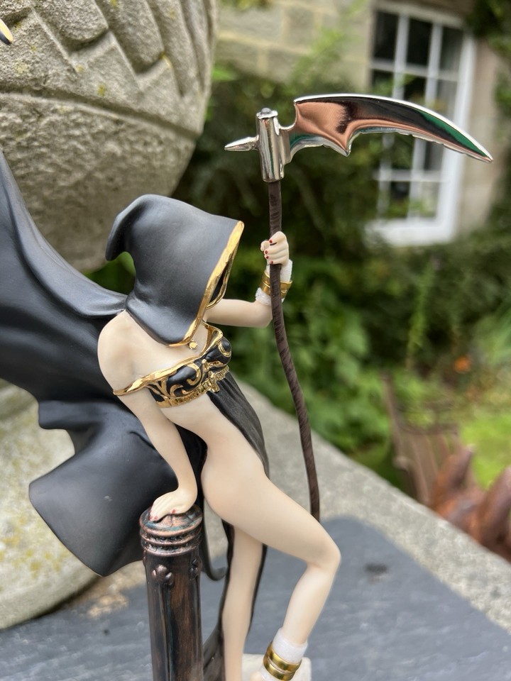 Franklin Mint Porcelain Sculpture "Mistress of Death" By Gerard Brom ...