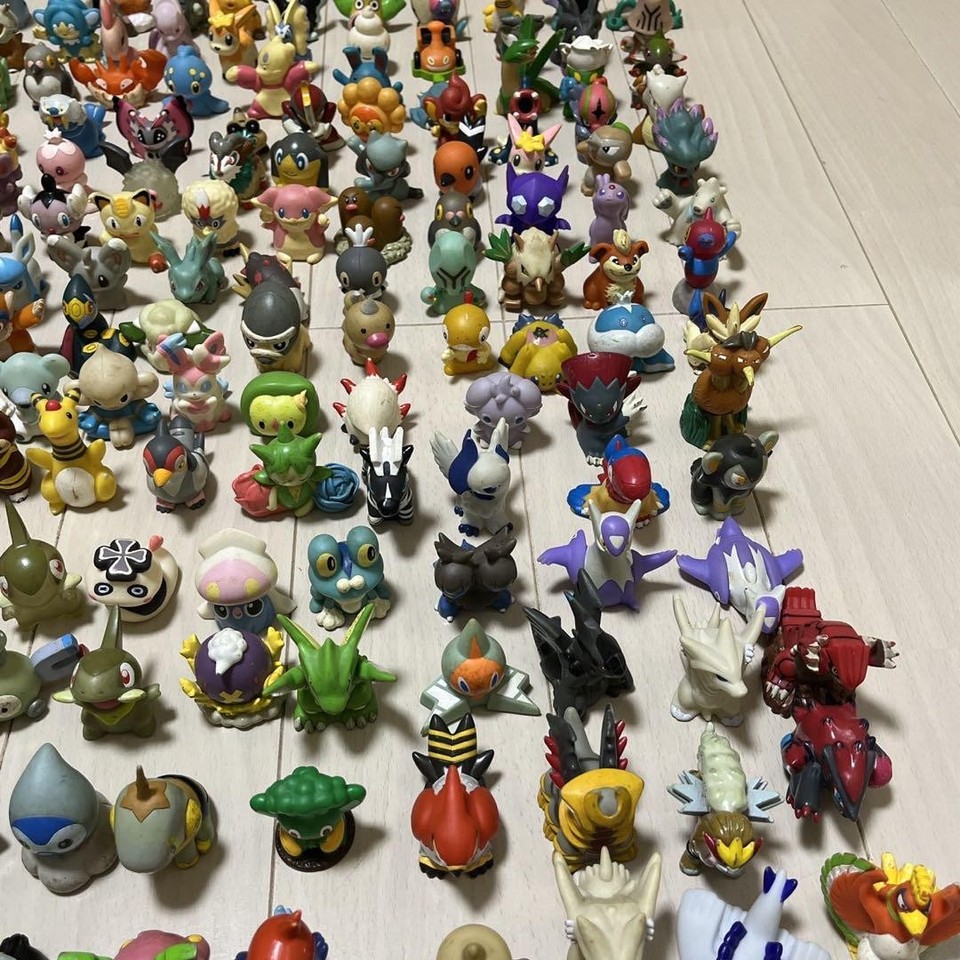 Pokemon Mini Figure lot of 360 Set sale Charmander Squirtle Bulbasaur ...